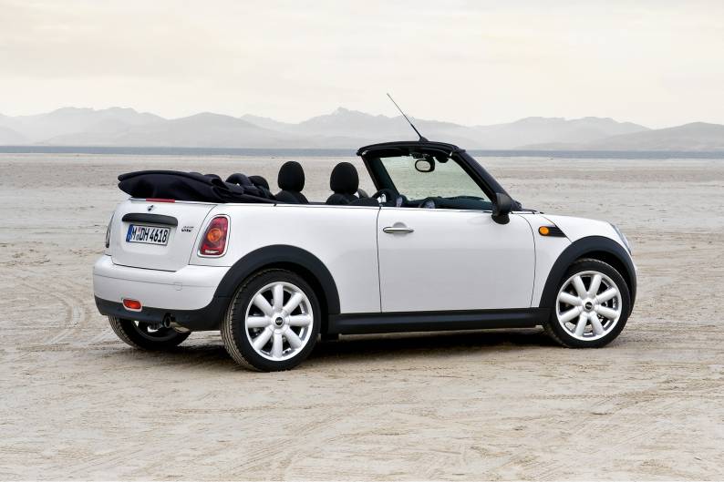 MINI One Convertible review | Car review | RAC Drive