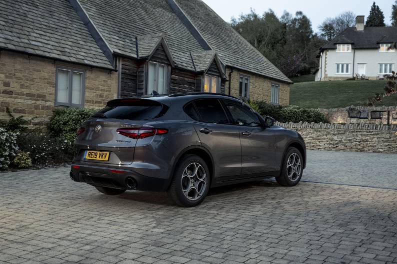 Alfa Romeo Stelvio review | Car review | RAC Drive