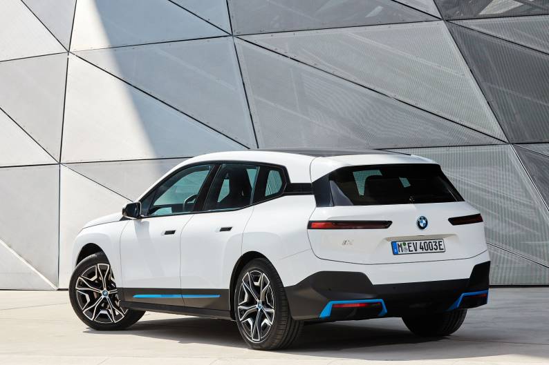 BMW iX review | Car review | RAC Drive