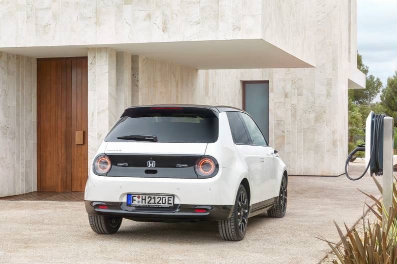 Honda e review | Car review | RAC Drive