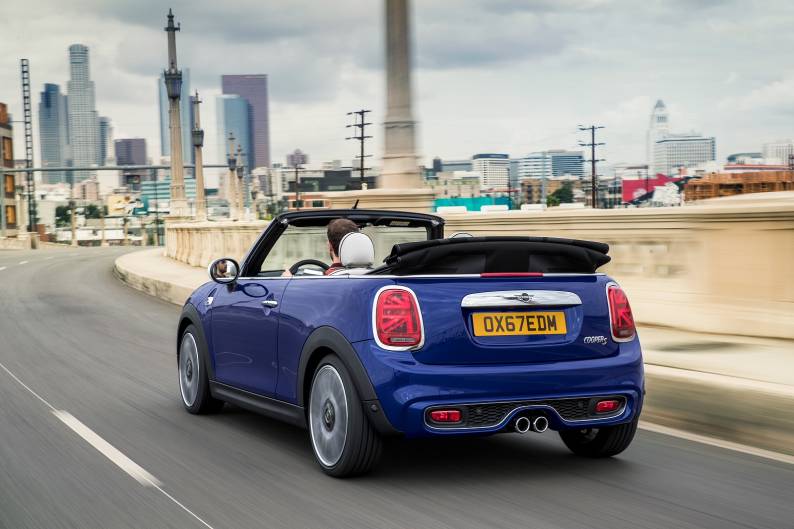 MINI Convertible review | Car review | RAC Drive