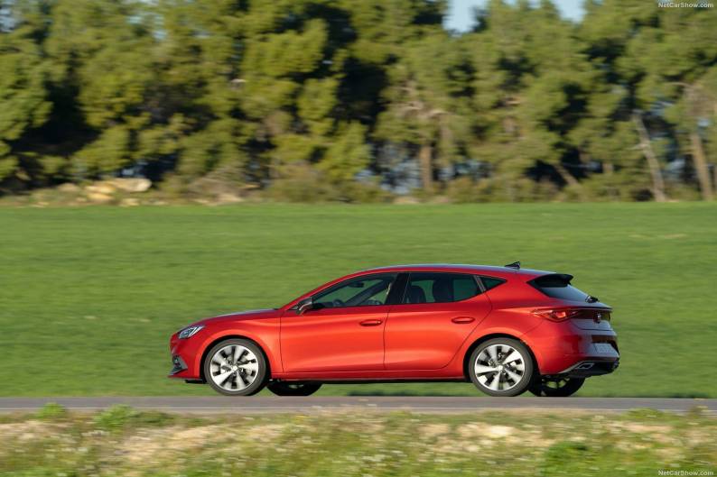 SEAT Leon review | Car review | RAC Drive