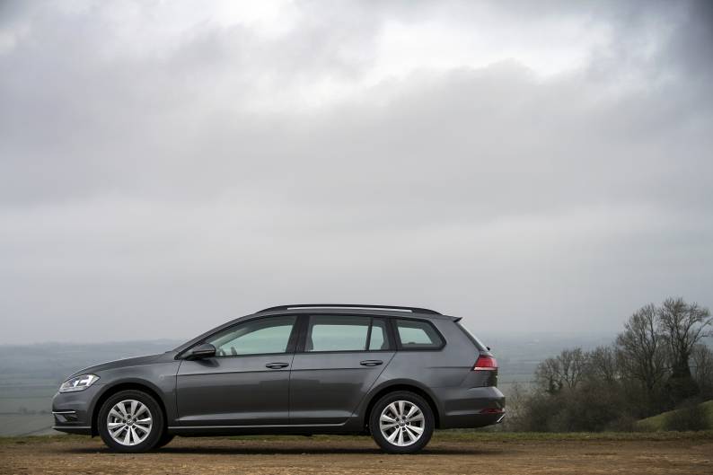 Volkswagen Golf Estate review | Car review | RAC Drive