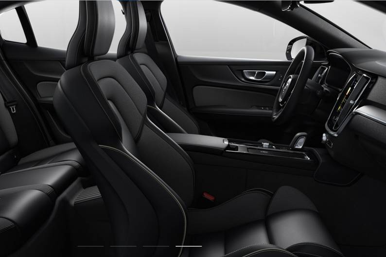 Volvo S60 Recharge T8 Plug-in hybrid review | Car review | RAC Drive