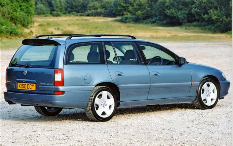 Vauxhall Omega (1994 - 2004) used car review | Car review | RAC Drive