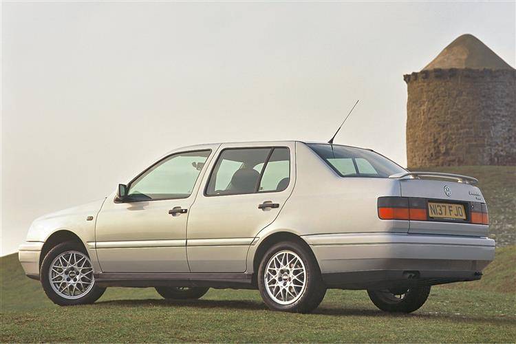 Volkswagen Vento (1992 - 1998) used car review | Car review | RAC Drive