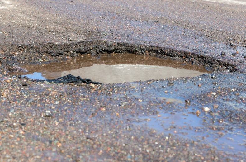 Huge pothole ‘takes out’ five cars in just one hour | RAC Drive