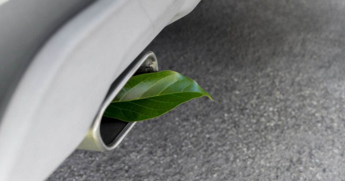11 ways to reduce your driving emissions | RAC Drive 11 ways to reduce your driving emissions | RAC Drive