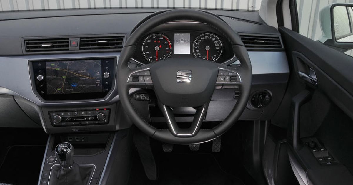 Seat warning lights – what they mean and what do you need to do | RAC Drive